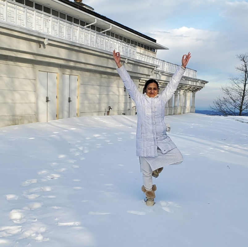 SAD? 5 Yoga Poses for Combating Seasonal Affective Disorder – Sri Sri ...